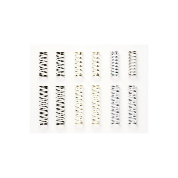 ソフト（黒）、ミディアム（金）、ハード（銀）の3種の硬さのスプリングをセット。路面状況やコースレイアウトに合わせた、幅広いセッティングが可能になります。 ★ソフト（黒）、ミディアム（金）、ハード（銀）の3種の硬さを用意