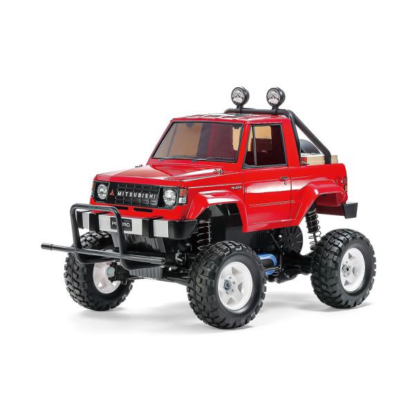 四輪駆動車作りでは長い歴史を持つ三菱自動車が開発し、1982年にデビューしたクロスカントリー4×4、パジェロをコミカルにアレンジした電動ラジオコントロールカー組み立てキットです。平面基調のスクエアなスタイルを耐衝撃性プラスチック製ボディで実...