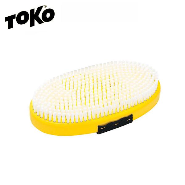 TOKOトコビッグブラシメタルストラップ付きで持ちやすく作業効率が高いビックサイズなハンドブラシ。ホットワクシング前の滑走面をクリーニングする場合に使用する。メタルはひどく汚れた滑走面や酸化膜除去作業に使用します。