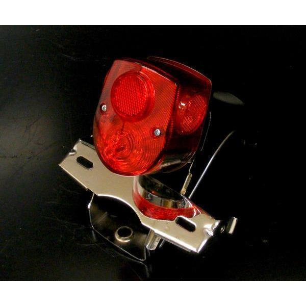 ダックス用　LEDテールランプ　レッド＆テールマウント　 ・初期ダックス形状 ・サイドリフレクター　テールリフレクター付 【適合】　ダックス ※LEDは12v用です。６ｖ車両に装着の場合は電装を12v化する必要があります。  ※FI(インジ...