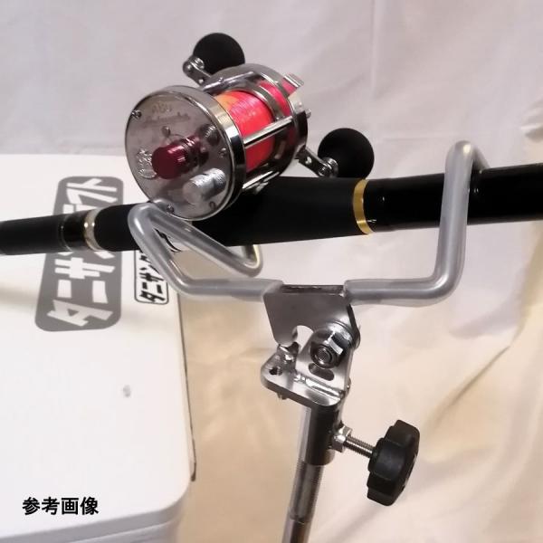 【発売日：2024年12月23日】遠投カゴ釣り等の両軸リール用、通常のライト竿受けより強度向上、リール自体への負荷は最低限につつ両軸リールを上向きに保持しやすい形状になっています。ピトンはφ12~φ13.8まで対応、本体がステンレス製なので...