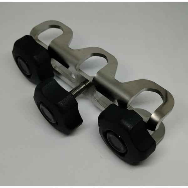 ピトンを分岐させて竿掛けを2個取り付けたい場合や、ねじを利用してフックを取り付けたり、アイディア次第で便利な部品になります。これがあれば1本のピトンに最大で3個まで竿受けを取り付けたりする事が可能。ピトンは12〜13.8mmに対応します。2...