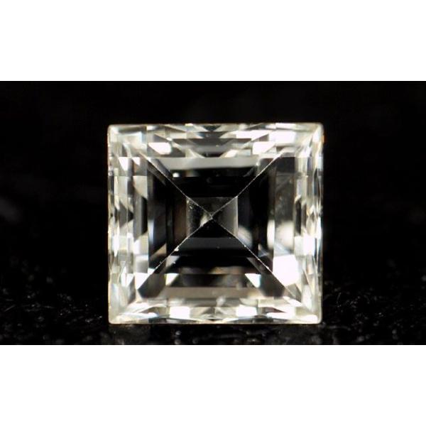 カラット：0.172ctカラー：Fカラー色の起源：ナチュラルクラリティ：VS-1カット：Rectangular Step Cut (レクタングラー・ステップ・カット)サイズ：3.21 × 3.00 × 2.05 mm　蛍光性：なし鑑定機関：...
