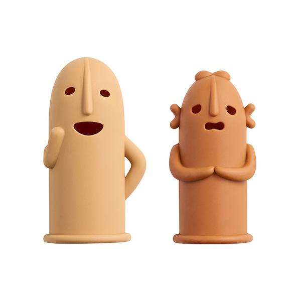 メーカー：ライオン事務器　 品番：HA-209  可愛いはにわたちがお仕事をサポート！？はにわの形の指サック。　　＜パッケージ＞背中の突起で紙をキャッチ。内側はリブ状で指に程よくフィット。＜使用イメージ＞