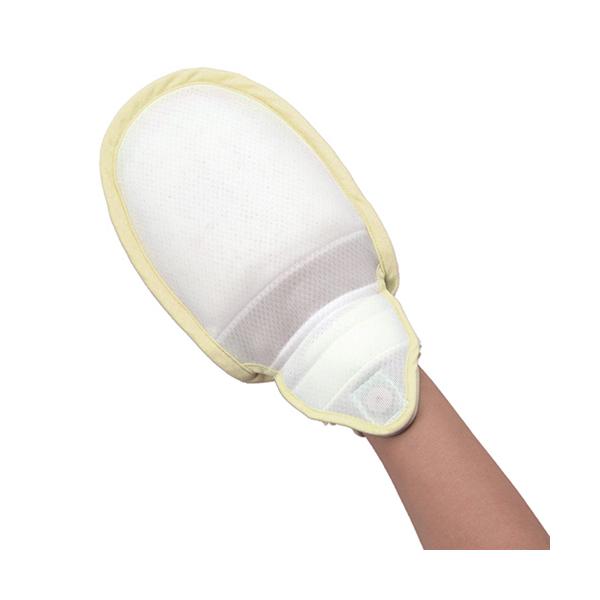 メーカー：日本エンゼル　 品番：1783-L  ソフトなビーズが心地よく手指を包む保護ミトン。　　※画像はイメージです。＜使用イメージ＞