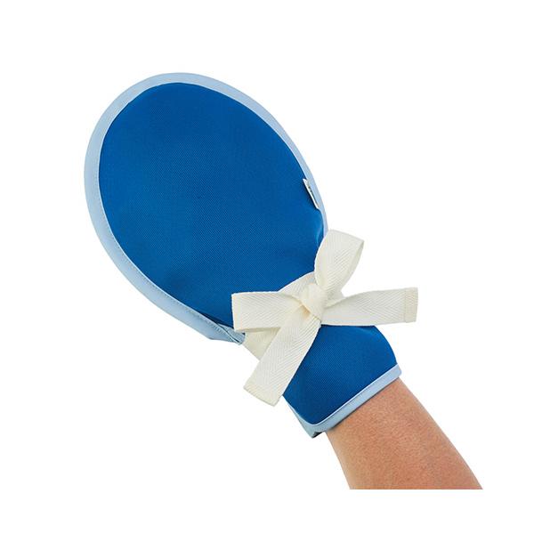 メーカー：日本エンゼル　 品番：1763  自傷行為予防用ミトン。手首のサイズに合わせて結ぶひもタイプ。　　※画像はイメージです。＜使用イメージ＞