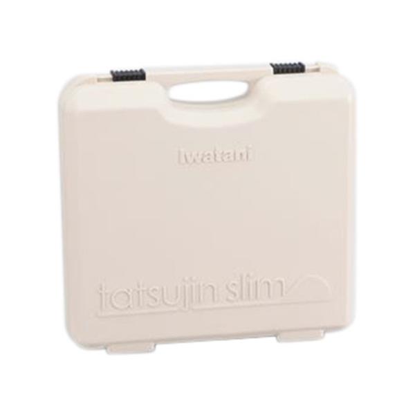 メーカー：岩谷産業 　品番：CB-TSL-CASE   「カセットフー達人スリム」シリーズの専用ケース。　　立ててすっきりと収納できます。取っ手付きで、持ち運びや棚などからの取り出しに便利。＜使用イメージ＞
