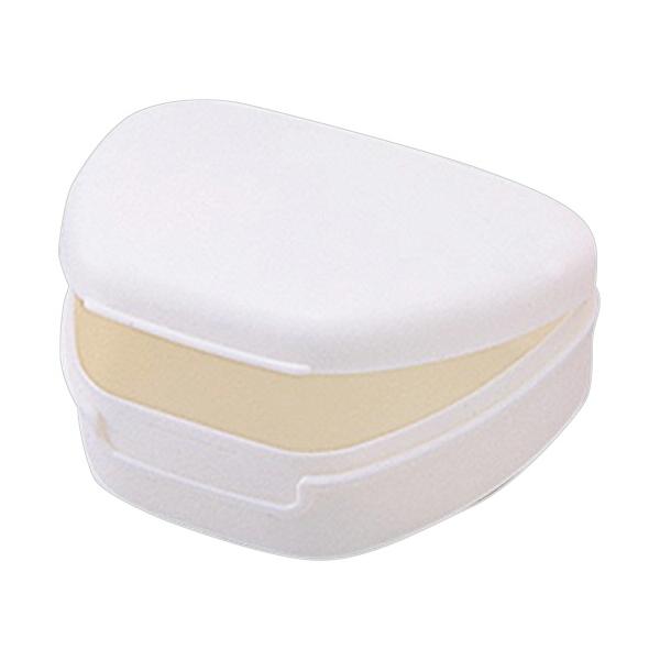 メーカー：メディコム・ジャパン　 品番：KA8038  抗菌加工、小さめの入れ歯ケース。　　