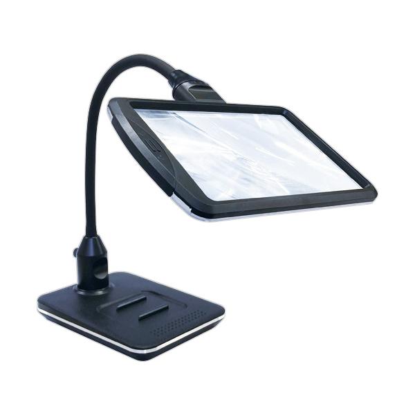 メーカー：共栄プラスチック　 品番：SR-75C-BL  大きく明るく見やすく。読書や新聞はもちろん、趣味や仕事での細かい作業に。　　アームの角度を自由に変えられる。スタンド式なので両手が使える。暗いところで使いやすいライト付。＜使用イメージ＞