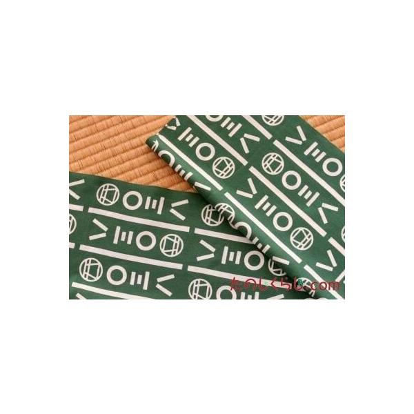 日本で古くから使われている日用品のひとつ、手ぬぐい。この木綿でできた薄手の布は、赤ちゃんから大人まで、色々なところで使われてきています。<<手ぬぐいの使用例>>・赤ちゃんの沐浴布として・食卓のランチョンマットとして・...