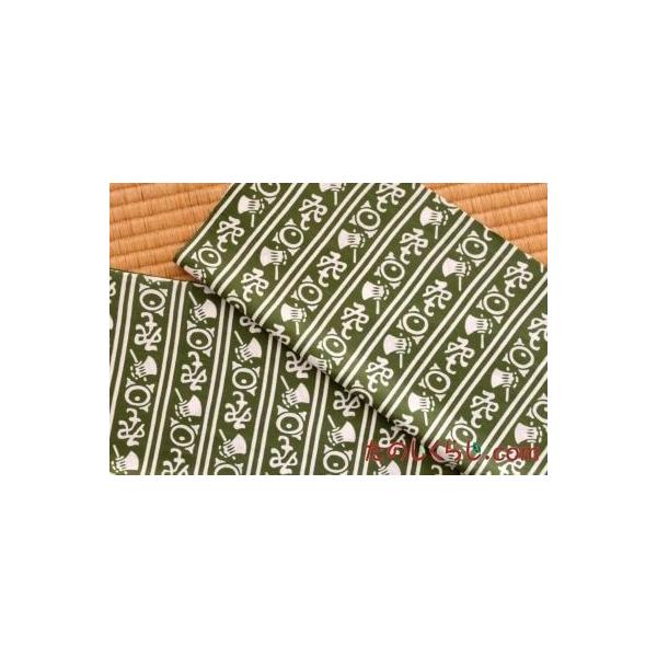 日本で古くから使われている日用品のひとつ、手ぬぐい。この木綿でできた薄手の布は、赤ちゃんから大人まで、色々なところで使われてきています。<<手ぬぐいの使用例>>・赤ちゃんの沐浴布として・食卓のランチョンマットとして・...