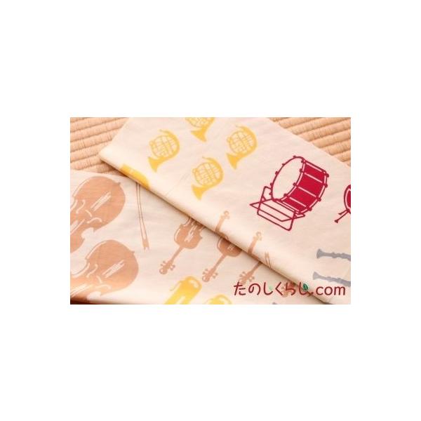 日本で古くから使われている日用品のひとつ、手ぬぐい。この木綿でできた薄手の布は、赤ちゃんから大人まで、色々なところで使われてきています。<<手ぬぐいの使用例>>・赤ちゃんの沐浴布として・食卓のランチョンマットとして・...