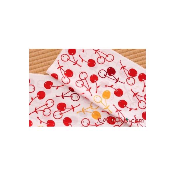 日本で古くから使われている日用品のひとつ、手ぬぐい。この木綿でできた薄手の布は、赤ちゃんから大人まで、色々なところで使われてきています。<<手ぬぐいの使用例>>・赤ちゃんの沐浴布として・食卓のランチョンマットとして・...