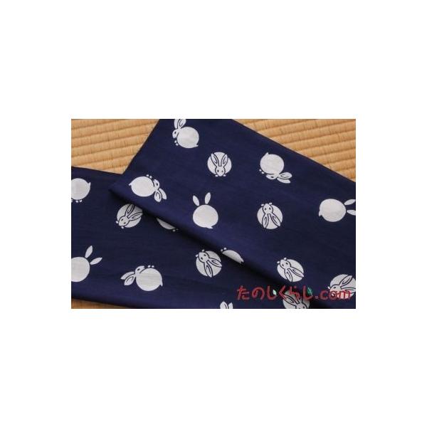 日本で古くから使われている日用品のひとつ、手ぬぐい。この木綿でできた薄手の布は、赤ちゃんから大人まで、色々なところで使われてきています。<<手ぬぐいの使用例>>・赤ちゃんの沐浴布として・食卓のランチョンマットとして・...