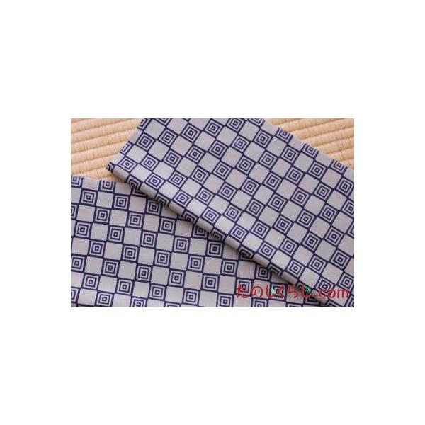 日本で古くから使われている日用品のひとつ、手ぬぐい。この木綿でできた薄手の布は、赤ちゃんから大人まで、色々なところで使われてきています。<<手ぬぐいの使用例>>・赤ちゃんの沐浴布として・食卓のランチョンマットとして・...