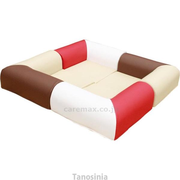 ベビークッションサークルの仕様●サイズ／146×146×高さ26cm（マット厚さ5cm）●材質／表面：PVC、裏面・付属分：面ファスナー、中身：再生ウレタンフォーム商品の説明・ソフトなクッションを組み合わせるとサークルに変身！本体に少し重さ...