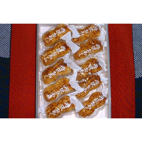 銘菓『丹沢おろし』は秦野名産の落花生を型取った焼き菓子で、香ばしいピーナッツの風味がお口いっぱいに広がり、サッパリした甘さがうれしいお菓子です。原材料名：白餡、砂糖、小麦粉、鶏卵、落花生粉、バター、食塩、蜂蜜、味醂、膨張剤賞味期限：製造日か...