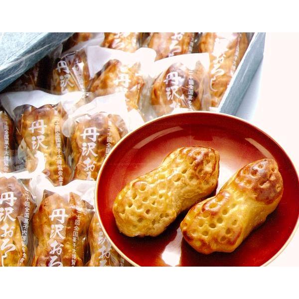 銘菓「丹沢おろし」は、秦野名産の落花生を形取った焼き菓子で、香ばしいピーナッツの風味がお口いっぱいに広がり、サッパリとした甘さがうれしいお菓子です。原材料名：白餡、砂糖、小麦粉、鶏卵、落花生粉、バター、食塩、蜂蜜、味醂、膨張剤賞味期限：製造...