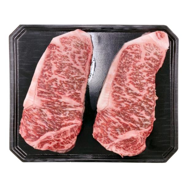 １kgパックを冷凍便でお届けします。国産黒毛和牛４等級以上のサーロインを使用しております。一枚約500g×2枚入り酸素を通さないスキンパックで鮮度を保持。お肉本来の色でお届け。簡易包装でのお届けとなります。**注意事項**・北海道・沖縄・離...