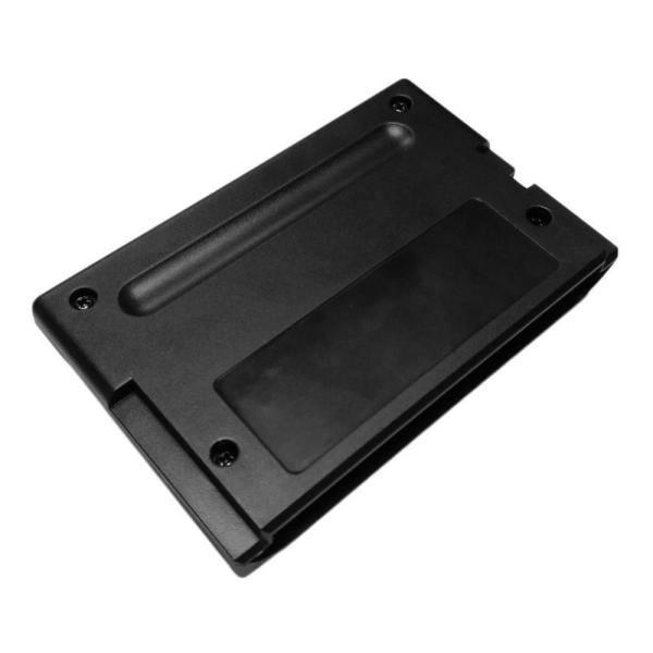 SDメモリカードは別売りです。