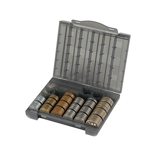 カラー：スモークグレーサイズ：15.1cm×12.1cm×3.2cmスタイル：コインケース丈夫で割れにくいポリプロピレン製悪目立ちしないスモークグレーの本体カラー2箇所の止め具をワンタッチで外せるワイドストッパー収納枚数:各50枚(500円...