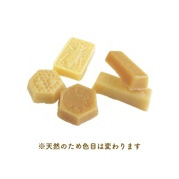 神戸・六甲山麓で採蜜を行う当養蜂場が、自家産の西洋ミツバチから採れた 無農薬・天然蜜蝋（ビーズワックス） をそのままお届けします。農薬・薬品を一切使用せず、巣箱の管理から採材まで丁寧に行い、ミツバチ本来の自然な色・香りを残した良質な蜜蝋です...