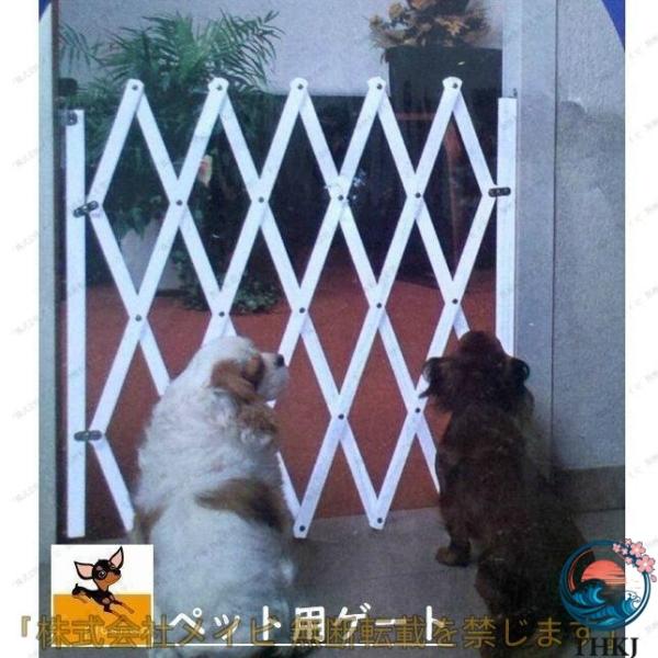 キッチンなどの立ち入りを防ぎたい場所や、玄関などからの飛び出しを防止するのに役立つペット用ゲート。※安全を保証するものではございません。【サイズについて】M：高さ48cm、長さ60-110cm、733gL：高さ82cm、長さ60-110cm...