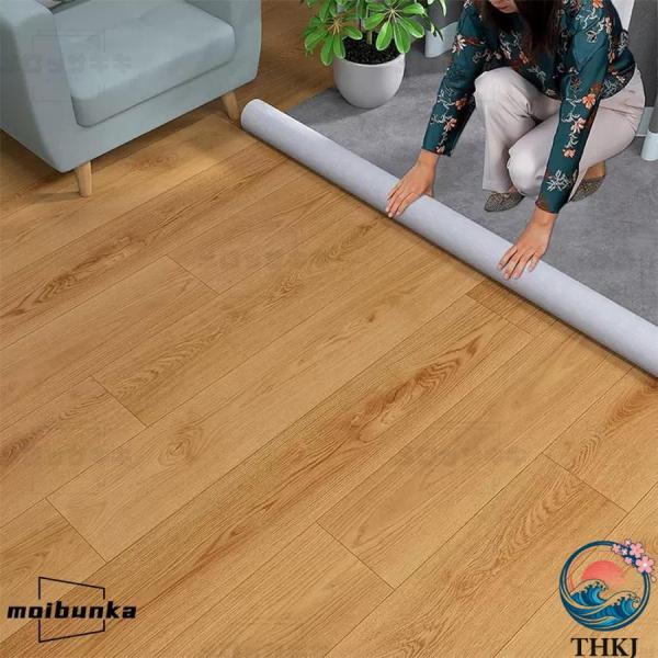 【商品仕様】サイズ：京間4.5畳【厚み】：厚み約1.6mmで摩擦に強く、丈夫なフロアマットです。擦れが気になる場所での傷防止に最適です。【表面素材】：PVC：食べ物や飲み物をこぼしても、拭き取ることが出来ます。こぼしたものが下に染みこみませ...