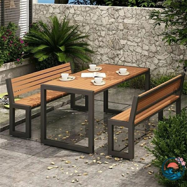 【商品情報】： 1.名前: ガーデンチェアセット ガーデンテーブルと椅子セット ガーデンテーブル 屋外テラスセット 2.重量: 40KG 3.テーブル材質: 高品質のプラスチック木材+厚みのある鉄フレーム 4.椅子の材質：高品質のプラスチッ...