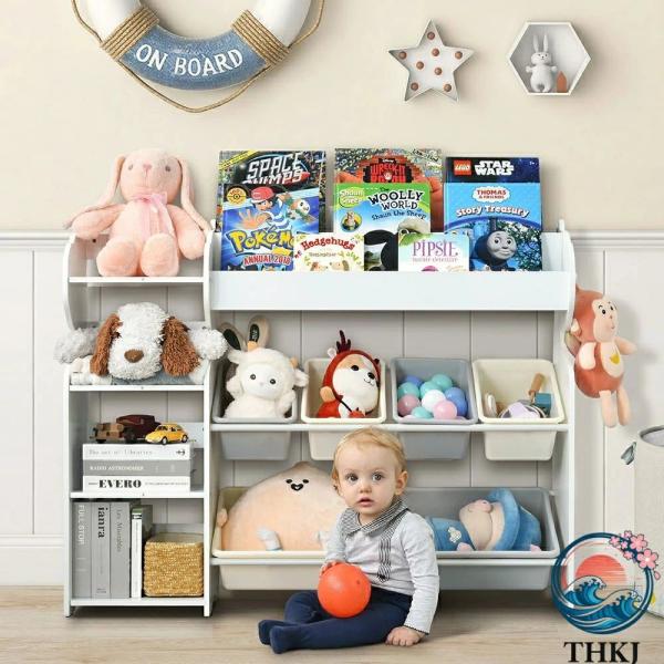 ＜＜3段ラック＞＞上段には表紙が見えるあたし3段の絵本立て、お気に入りの本をすっかり収納できます。読みたい絵本がすぐに見つかるから、楽しく選ぶことができます。 ＜＜お片付けが身に付く知育家具＞＞おもちゃを入れるだけでお片付け完了。絵本も立て...