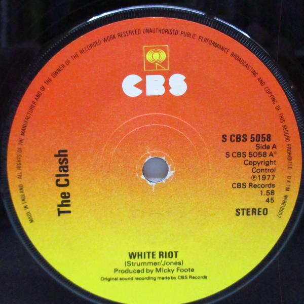 b/w 1977 (UK/CBS S CBS 5058/'77 Orig."The Clash" Credit Orange &amp; Yellow Label 7"+Black &amp; White Company CVR) 「ザ・ク...