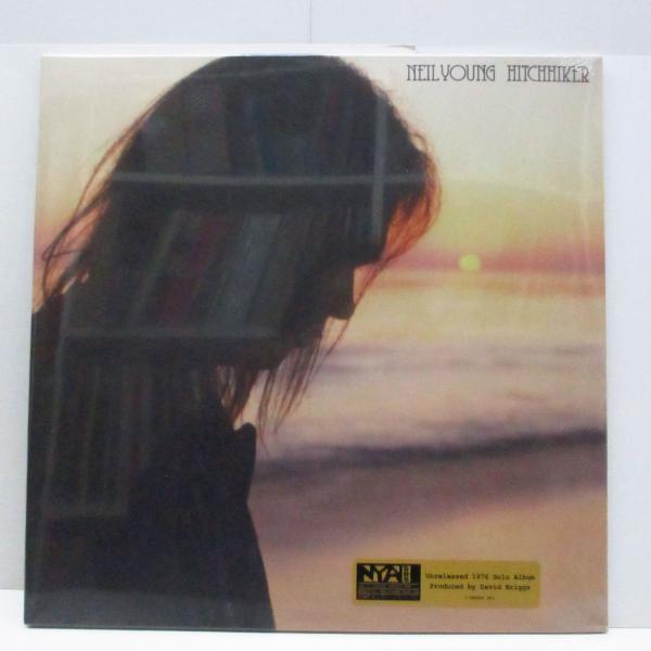 デビュー時からの盟友デビッドブリッグスとの共同プロデュースで'76年カリフォルニアでのスタジオ・セッション録音作も、会社の意向でお蔵入りとなり、2017年に復興された幻のアルバム。後年に別スタジオ録音やライブ盤で発表された曲の元バージョン8...