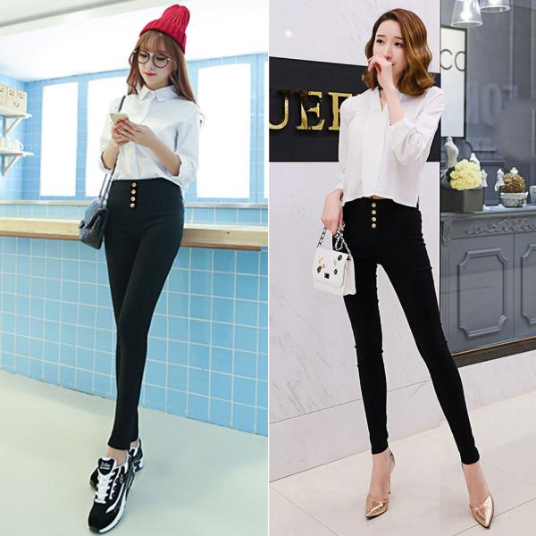 超ストレッチ素材のレディース スキニーパンツハイウエスト仕様。のスリムパンツで脚が長く見える効果も黒 ブラック シンプル無地のデザインですが4連の金ボタンがアクセントに開封した瞬間はあまりの細さに驚くと思いますが超ストレッチ素材なので大丈夫...