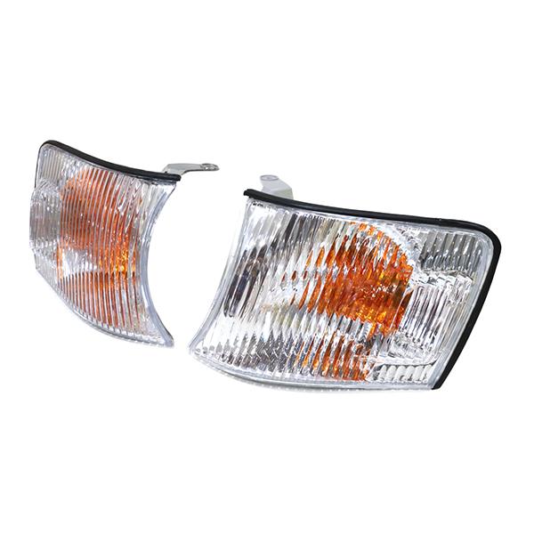 新品社外品 チェイサー純正交換タイプのコーナーレンズです。■適合車種・メーカー：トヨタ・車種：チェイサー・型式：JZX100 JZX101 GX100 GX105 JZX105 SX100 LX100・年式：Ｈ8.9〜H13.6※車両によっ...