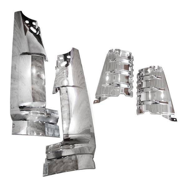 いすゞ　ニューギガ用コーナーパネルトラッカー必見！！メッキコーナーパネルです。メッキコーナー純正交換タイプです。コーナーパネルはインナーパネル付きになります。純正にはないフロントフェイスを演出します。また、美しいクロームメッキとなりますので...