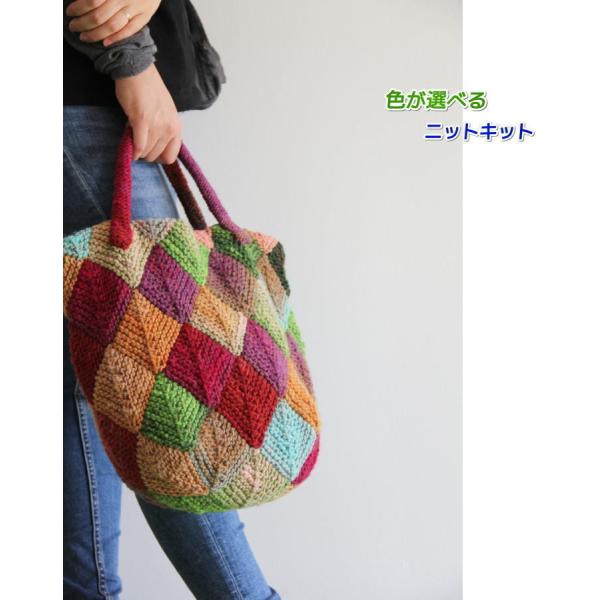 ●こちらは毛糸とテキストに加え、編み針もセットになっています※別にテープ芯が必要ですカラフルな段染めが楽しい野呂英作のくれよんで編むバッグのニットキット（編みものキット）編み針、無料編み図付きですドミノ編みで元々カラフルなくれよんがもっとカ...