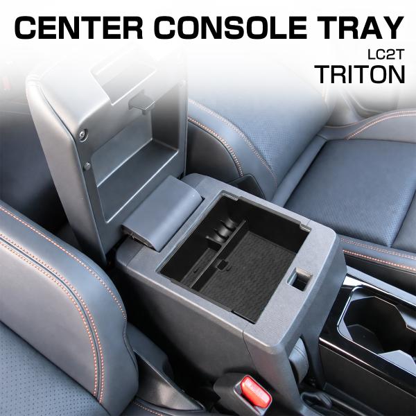 ■適合車種MITSUBISHI 三菱 ミツビシTRITON トライトン LC2T 2024(令和6)年2月-■特徴バケツのような深くて使いにくいセンターコンソールをスッキリした収納スペースに変えれるセンターコンソール用のトレイ。■注意事項取...