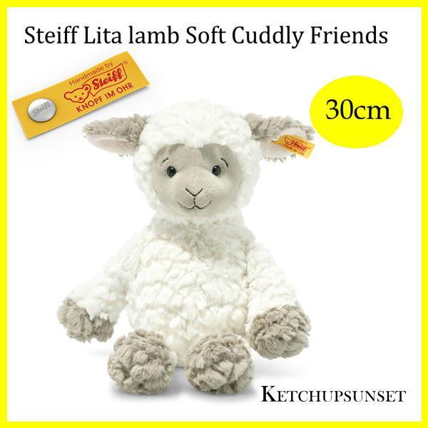 シュタイフのキッズ向けプロダクツです。Soft Cuddly Friends の仲間、ふわふわもこもこな羊のリタです。ジョイントなしのポリエステル素材のぬいぐるみです。30度のぬるま湯にてお洗濯ができ、衛生的、安全、安心のプロダクツです。お...