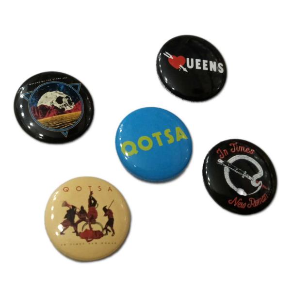 ●オフィシャルバンドTシャツの通販ショップ＜ティーマーチ！TEE-MERCH.COM＞からの出品です。当店の取扱商品はすべて新品・正規オフィシャルライセンス商品です。●寸法表記は参考値ですので、実寸と若干の差異がある場合がございます。実寸や...