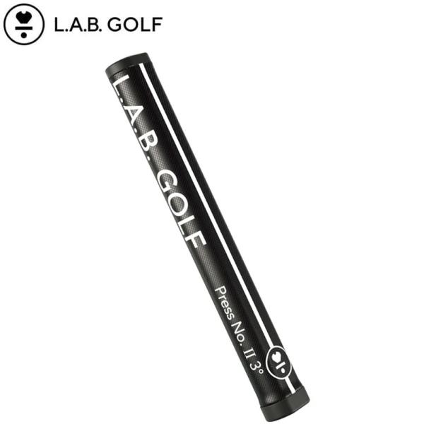 Press Grip II 3（プレス・グリップ２　３°）を使えば、アドレス時の手の位置が毎回ぴたりと決まります。それは正面（両手の親指が当たる面）に平らな面があるからです。テーパー（先端に向かって細くなること）を最小限にし、少し太めの形状...