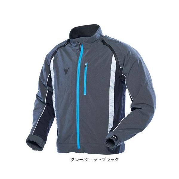 「風を、着脱せよ。」ジップひとつで、夏さえもコントロール。着脱可能な袖パーツを外すと腕全体がメッシュになるため、春・夏・秋と幅広い温度変化に対応可能な高機能ジャケットです。ボディ面は風を通さない為、走行中の疲労を軽減。 脇部からボディ内に風...