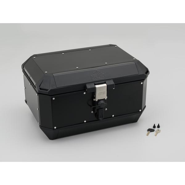 世界で最も普及しているモノキーシステムを採用した56?のアルミトップケースです。1.5mm厚のアルミ板をメイン素材とした堅牢な造り。GIVI(R)独自のWIRELEASEシステムを採用し、ケース外部のノブを回すことで簡単にケースが脱着できま...