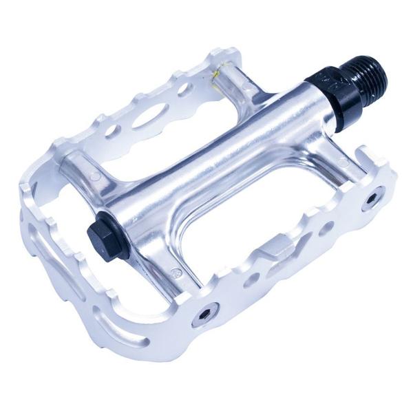 VP(ブイピー)  【4962625751674】 VP-196 シルバー ペダルVP-196カラー：シルバーサイズ：98 × 64mm 重量：255g備考：・アルミボディ ・アルミケージ商品の詳細な情報については、メーカーサイトでご確認く...