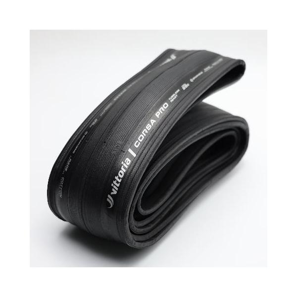 THE CHOICE OF WORLD TOUR RIDERS　雨天時のグリップと耐パンク性能を強化しながら、更に速くなりました。Graphene + Silica コンパウンドにより、様々な路面コンディションでのスピードと信頼性を確かなも...