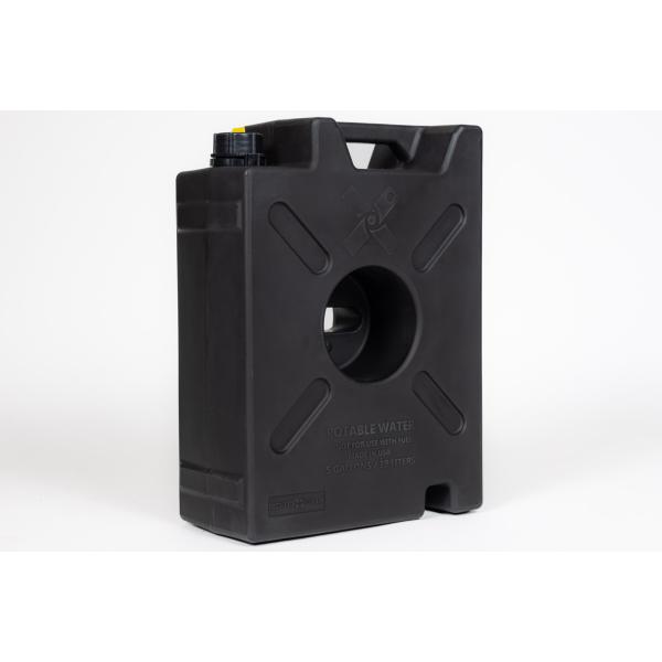 Rotopaxのブラックコンテナ5ガロン（キャンプジャグ）は、特許取得済みの回転成形で製造されており、水を保管・携行することができます。サイズは、336.55×457.20×165.1mm。容量は、18.93L。（ガソリン等可燃性の高い危険...