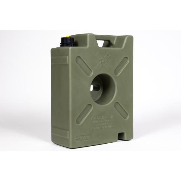 Rotopaxのコンテナ5ガロン（キャンプジャグ）は、特許取得済みの回転成形で製造されており、水を保管・携行することができます。サイズは、336.55×457.20×165.1mm。容量は、18.93L。（ガソリン等可燃性の高い危険物の携行...