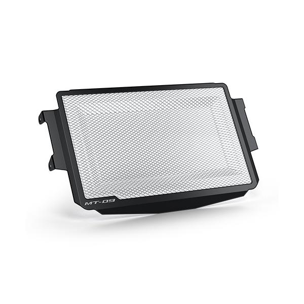 【YAMAHA ヤマハ】 【4521407256150】 Q5K-YSK-127-E05 ラジエターカバー走行中の小石等によるラジエターの損傷を可能な限り保護します。軽量・高強度なアルミ素材に耐久性を向上させるコーティングが施されています。...