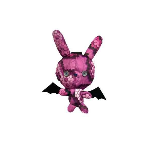 モールシステムに対応した、TEMPTALiaの守護悪魔シリーズ。かわいい守護悪魔たちが、あなたと共に闘います。一番人気のうさぎ（Luxuria）を贅沢に防止性と耐久性に優れたX-pacで作成しました。本来ぬいぐるみなど細かなものを作成するの...