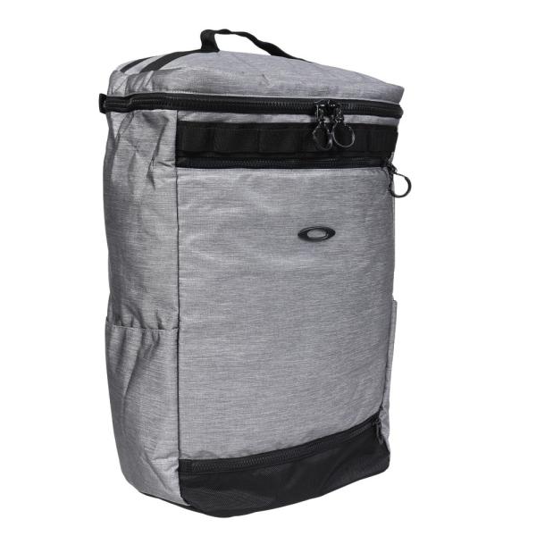 ●素材:ポリエステル100%●ベトナム製●メーカーカラー表記:262 AD HEATHER GREY●サイズ:W33×H55×D21cm●容量:40L●撥水加工を施し、各種ポケットを装備した収納力に優れた多機能バックパック●トップファスナー...