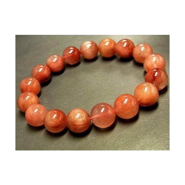 ★サイズ玉直径約12ｍｍ腕回りは約17.2ｃｍ重さは約43ｇ丈夫なゴムで伸び縮みします。★<原石産地>　ブラジル★商品の説明レッドルチルは紅針ルチルとも呼ばれています。この石は古来より、長寿、夫婦和合、赤ちゃんに恵まれない人に子...